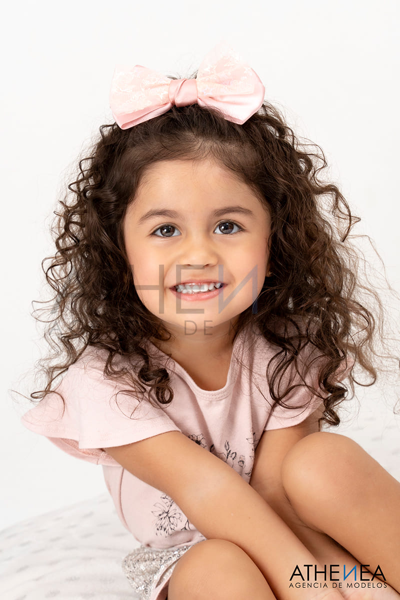 Ariana Gómez Obando – Athenea Models – Agencia de Modelos